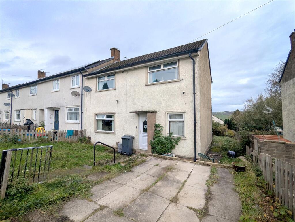 3 bedroom end of terrace house for sale in Rooley Heights, Sowerby ...
