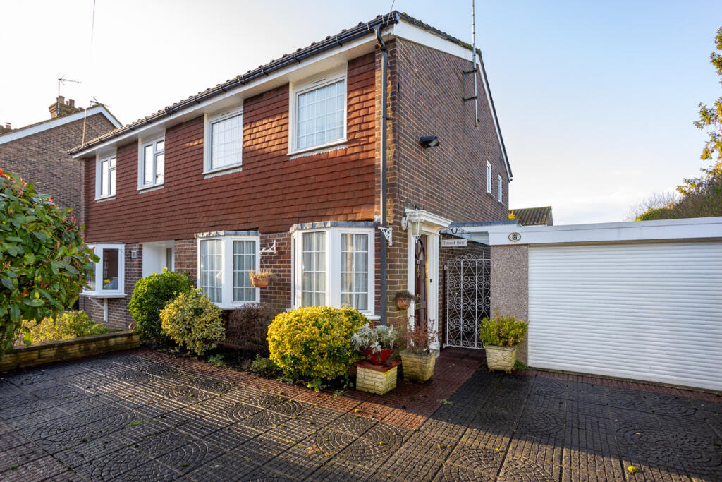 3 bedroom semi-detached house for sale in Westfield Road, Crawley, RH11