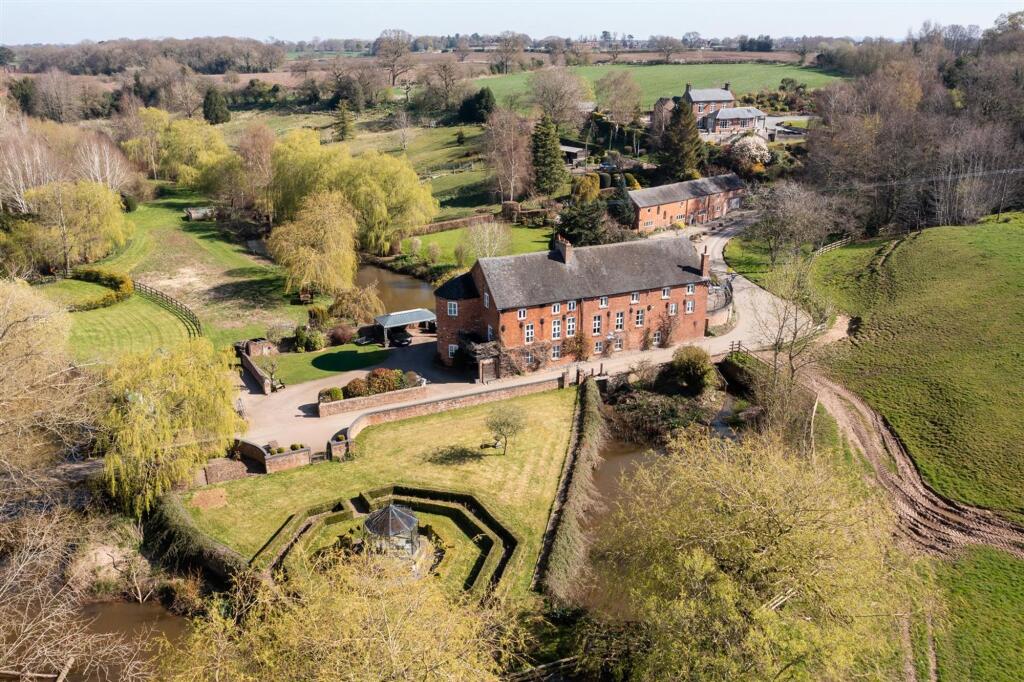 3 bedroom house for sale in Mill Lane, Hankelow, CW3