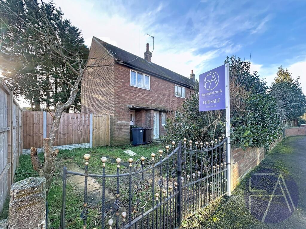 3 bedroom end of terrace house for sale in Royal Crescent, Formby ...