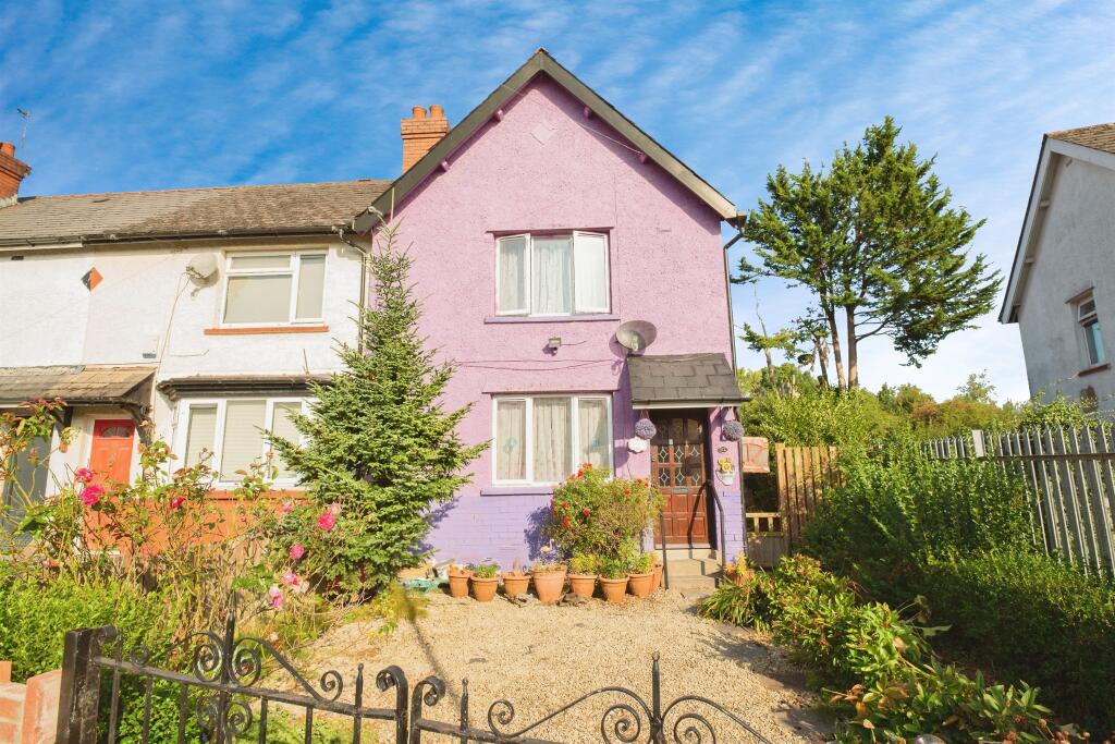 2 bedroom end of terrace house for sale in Snowden Road, Cardiff, CF5