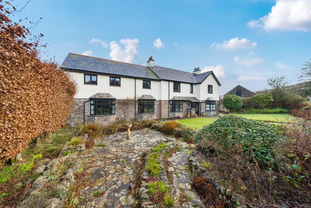 6 bedroom detached house for sale in Brendon, Lynton, EX35