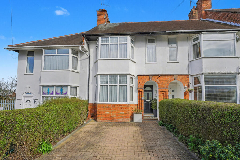 2 bedroom terraced house for sale in Highlands Avenue, Spinney Hill ...