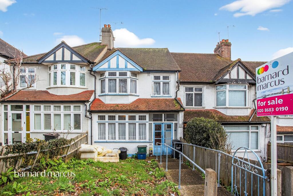 3 bedroom terraced house for sale in Ross Road, London, SE25