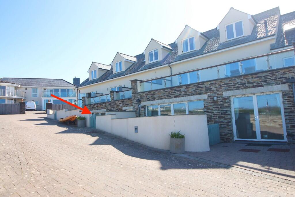 2 bedroom flat for sale in Treyarnon Bay, PL28