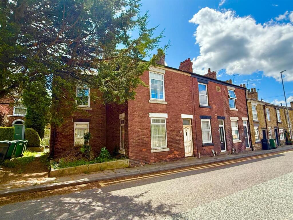 2 bedroom end of terrace house for sale in Hurdsfield Road ...