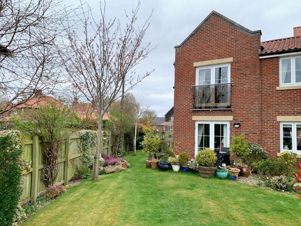 1 bedroom apartment for sale in 4 Ryebeck Court, Pickering, YO18 7FA, YO18
