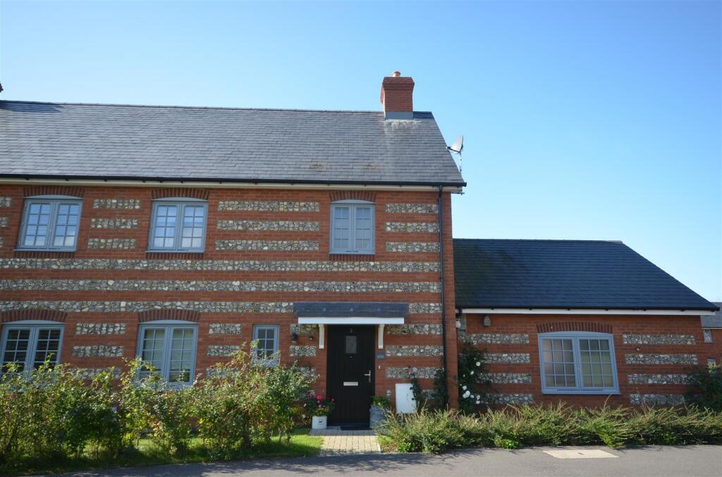 3 bedroom semi-detached house for sale in Sutton View, Fontmell Magna, SP7