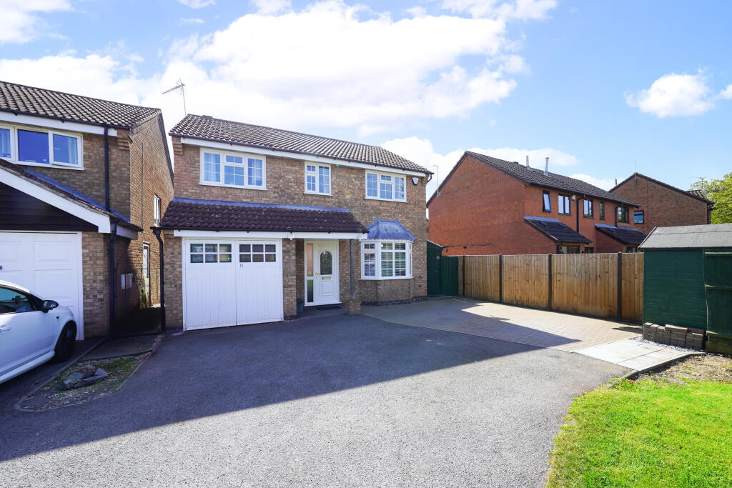 4 bedroom detached house for sale in Mallard Drive, Syston, Leicester ...