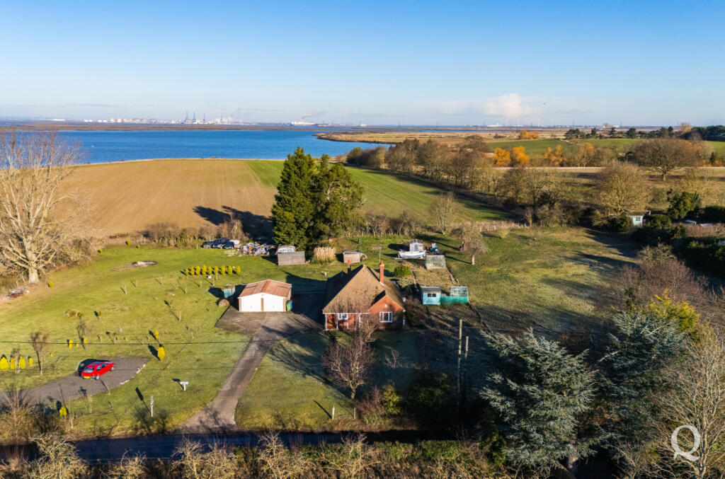3 bedroom bungalow for sale in Sheerness Road, Lower Halstow ...