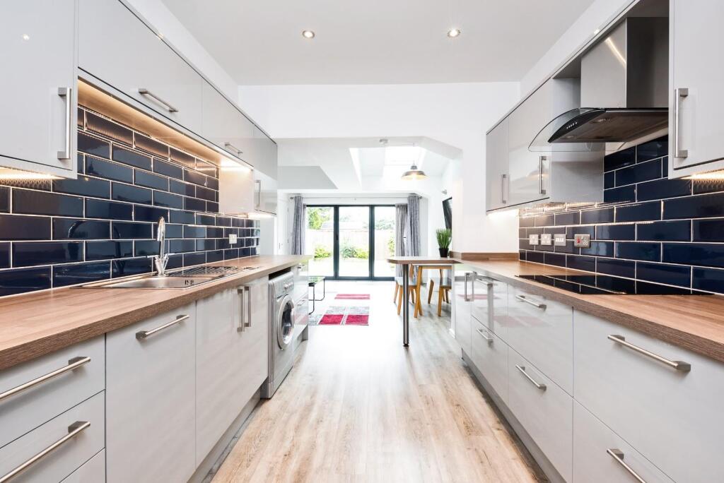 1 bedroom flat for rent in Victoria Terrace, Bath, BA2