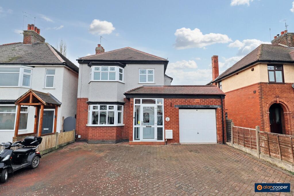 3 bedroom detached house for sale in Greenmoor Road, Nuneaton, CV10 7EP ...