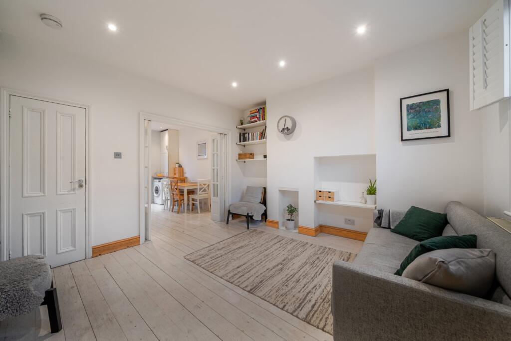3 bedroom terraced house for sale in Lessingham Avenue, Tooting, London ...