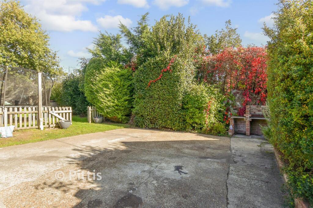 3 bedroom semi-detached house for sale in Hooke Hill, Freshwater, Isle ...