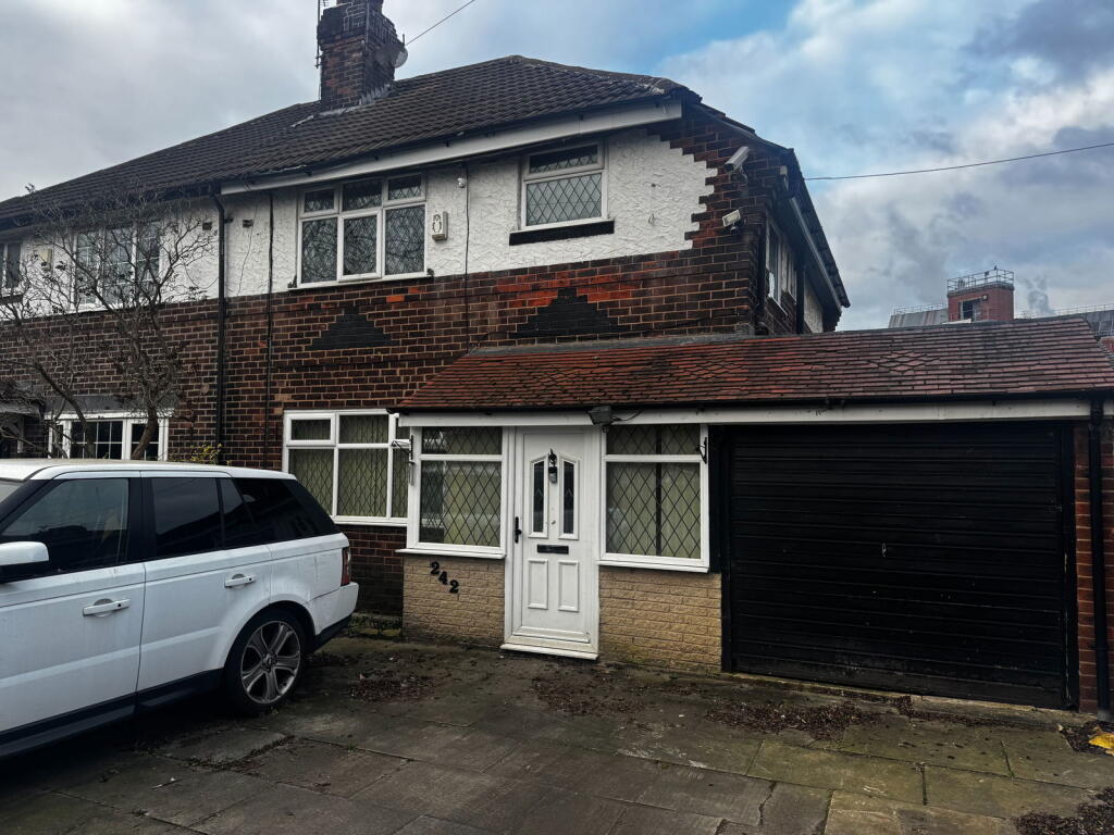 3 bedroom semi-detached house for sale in Park Road, Stretford ...