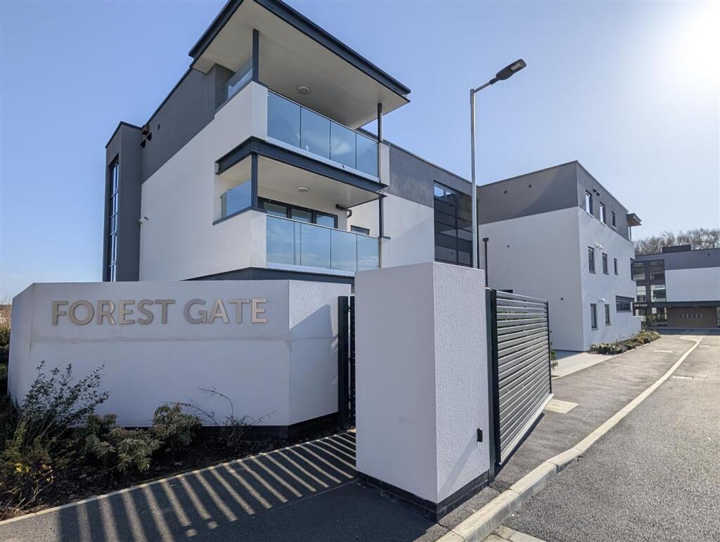 2 bedroom apartment for sale in Clifton View, Forest Gate, Forest Drive ...