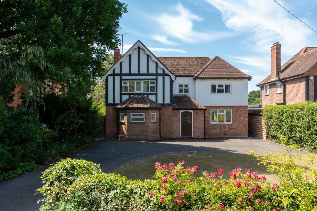 4 bedroom detached house for sale in Braiswick, Colchester, Essex, CO4