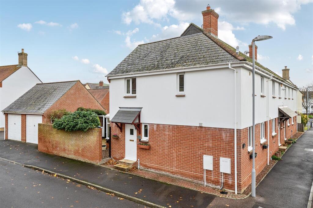 3 bedroom end of terrace house for sale in Poppy Way, West Bay ...