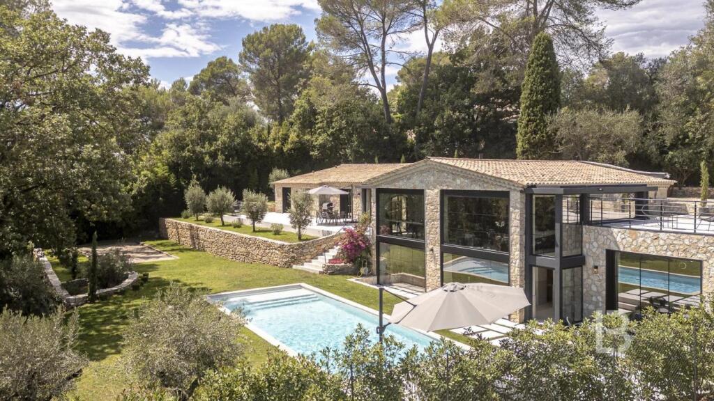 5 bedroom character property for sale in Provence-Alps-Cote d`Azur ...