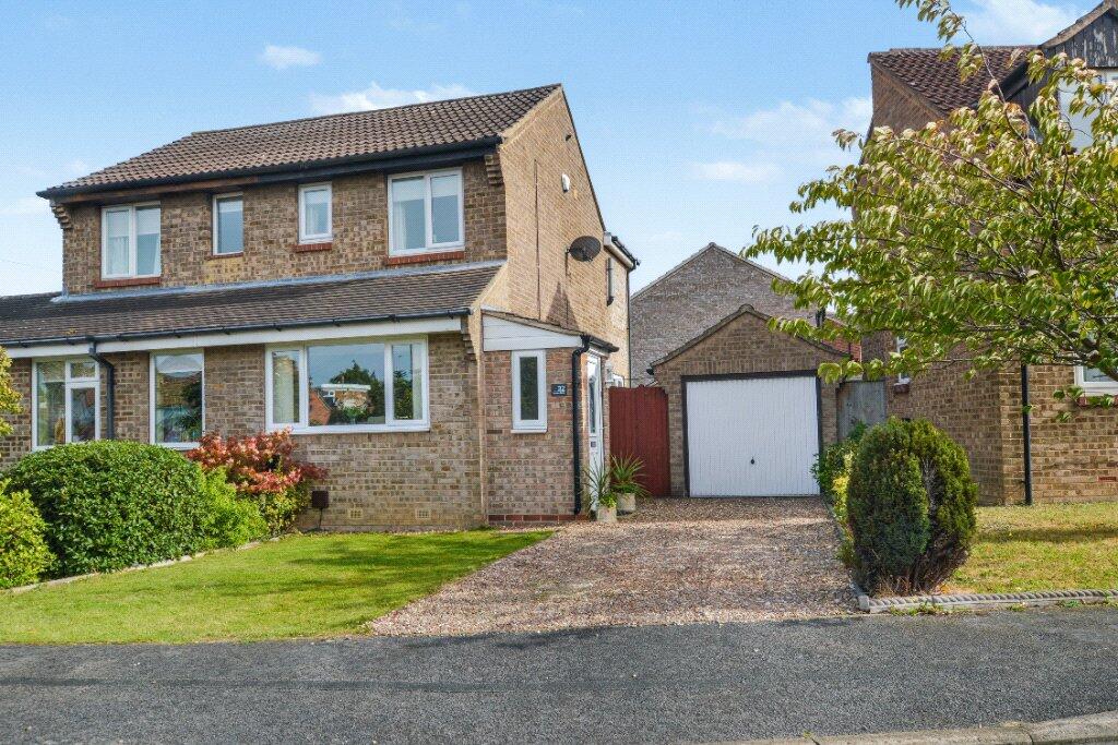 2 bedroom semi-detached house for sale in Kenton Drive, Durkar ...