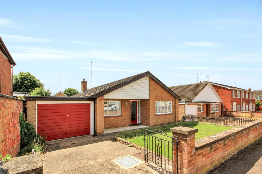 3 bedroom detached bungalow for sale in NN10, Denmark Road, Rushden, NN10