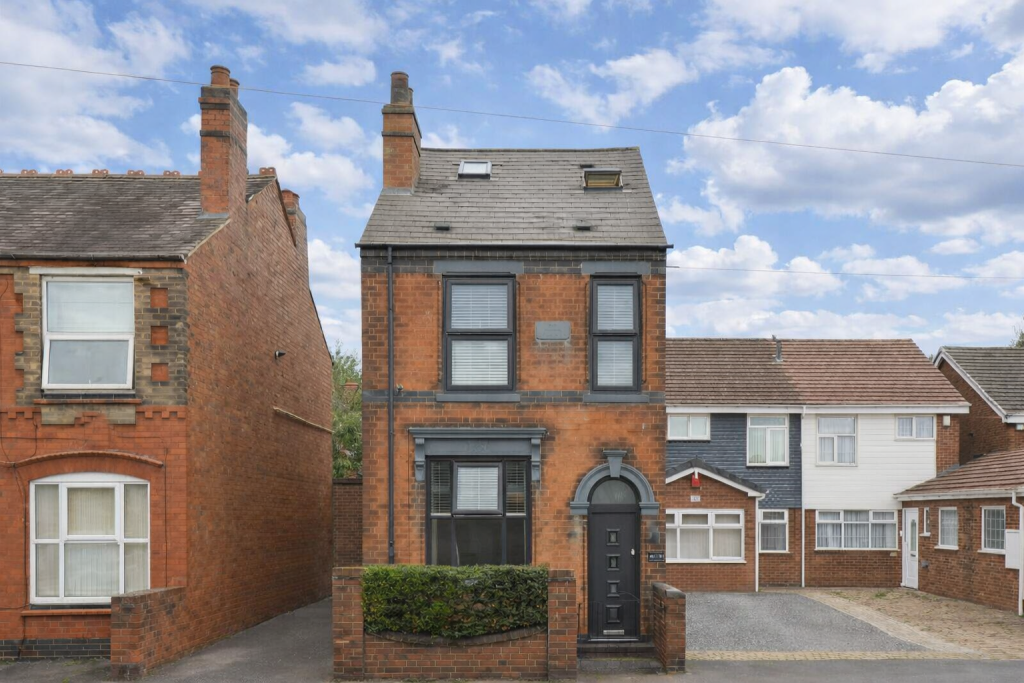3 bedroom detached house for sale in Clifton Street, Bilston, WV14 9HB ...