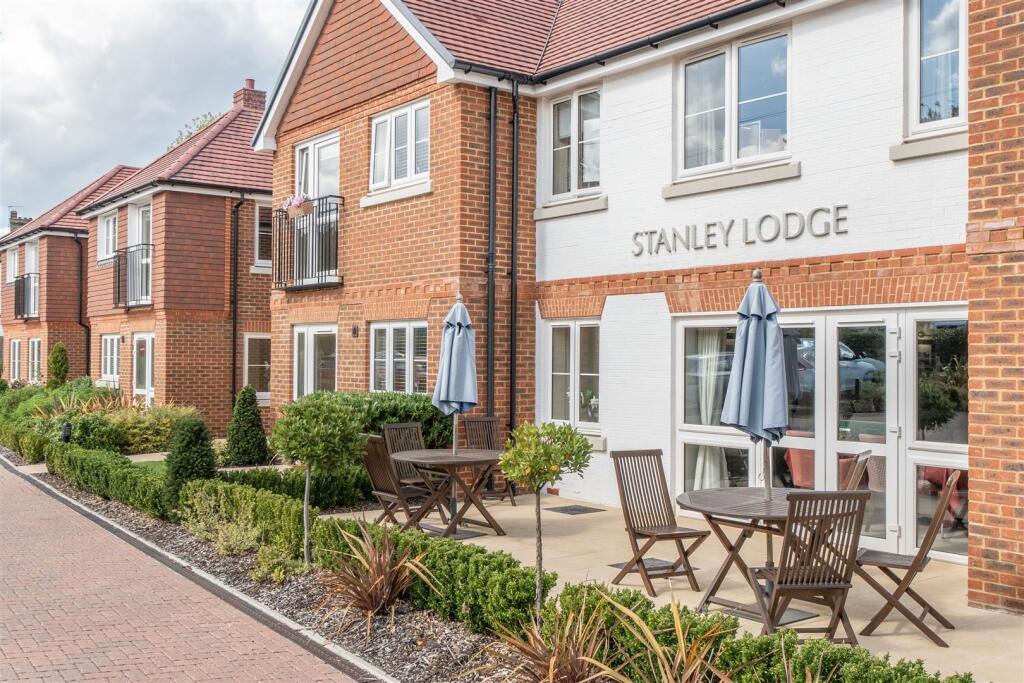 2 bedroom retirement property for sale in Stanley Lodge, Epsom, Surrey ...