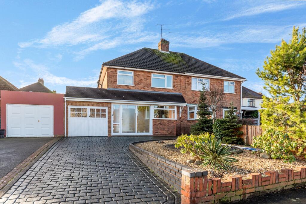 3 bedroom semi-detached house for sale in Bratch Lane, Wombourne, WV5
