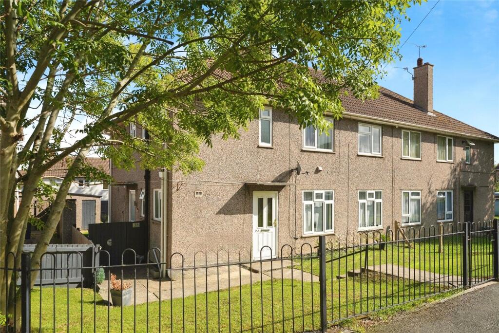 2 bedroom flat for sale in Langley Road, Matson, Gloucester ...