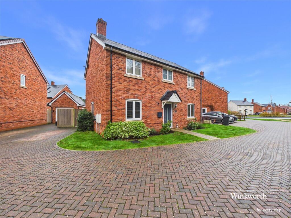 4 bedroom detached house for sale in Honor Avenue, Burghfield Common ...