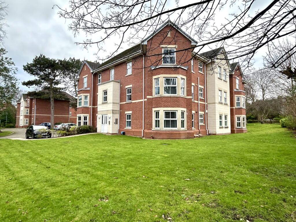 2 bedroom apartment for sale in Shrewsbury Road, Prenton, Merseyside, CH43
