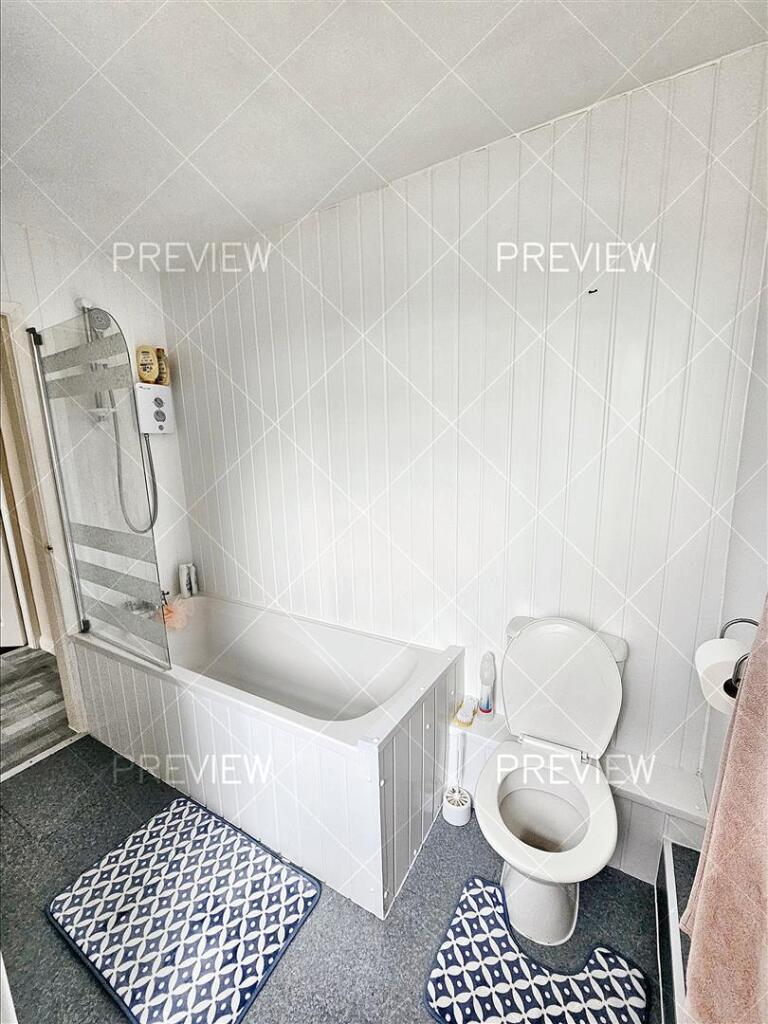 2 bedroom apartment for sale in Thorgam Court, Grimsby DN31