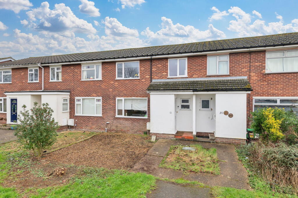 3 bedroom terraced house for sale in Drake Close, Hartford, Huntingdon ...