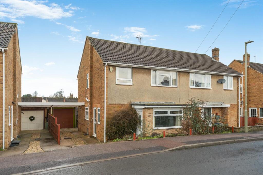 3 bedroom semi-detached house for sale in Red House Road, Bodicote ...
