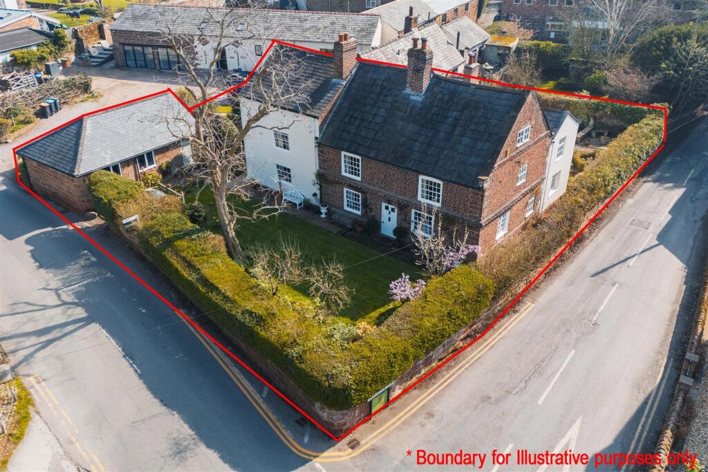 4 bedroom link detached house for sale in The Village, Burton, Cheshire ...