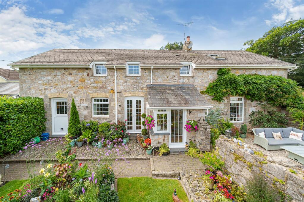 3 bedroom detached house for sale in Teigngrace, Newton Abbot, TQ12