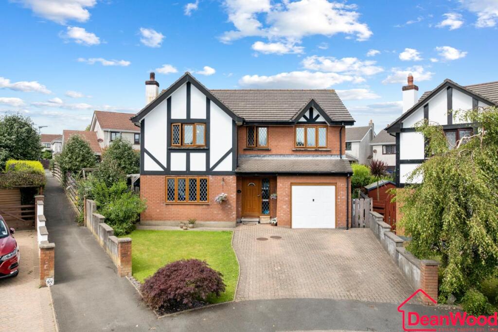 5 bedroom detached house for sale in 28, Pinehurst Avenue, Saddlestone ...