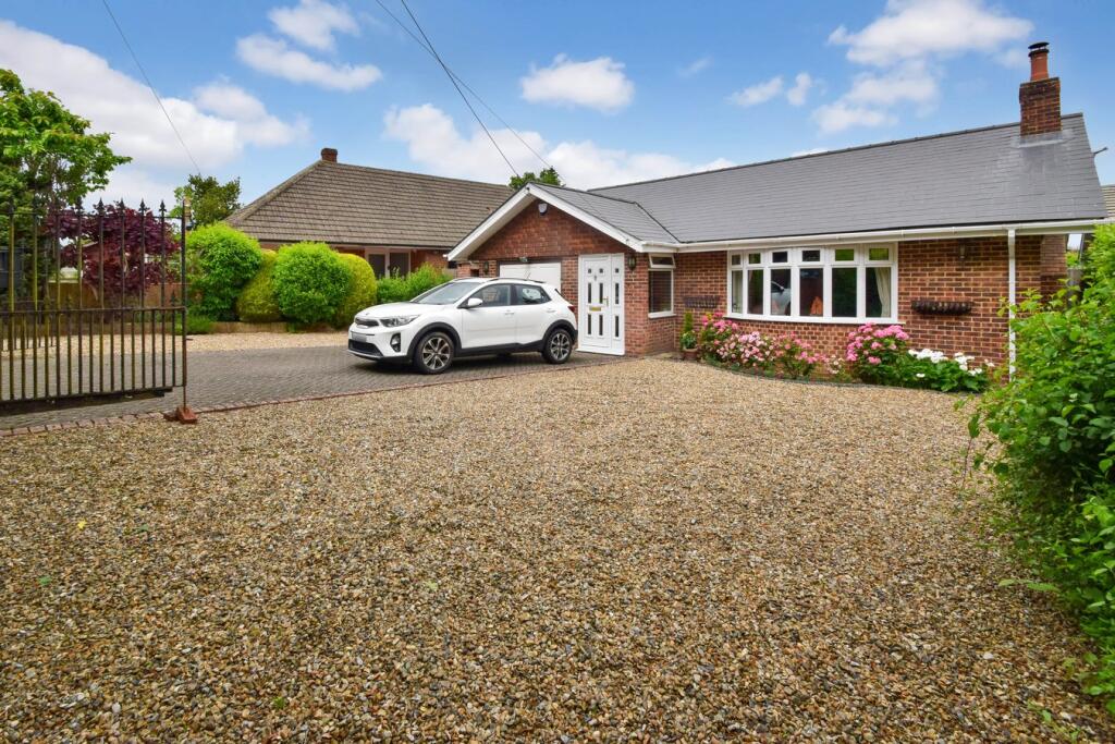 4 bedroom detached bungalow for sale in Robin Hood Lane, Blue Bell Hill ...