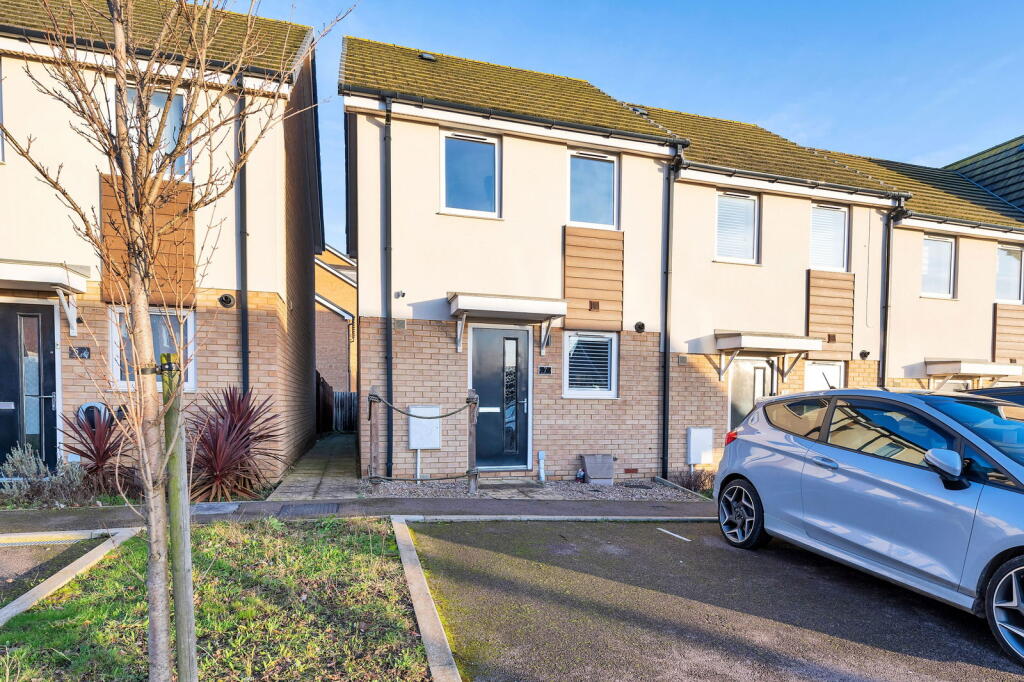 2 bedroom end of terrace house for sale in Ashwell Close, Hampton ...