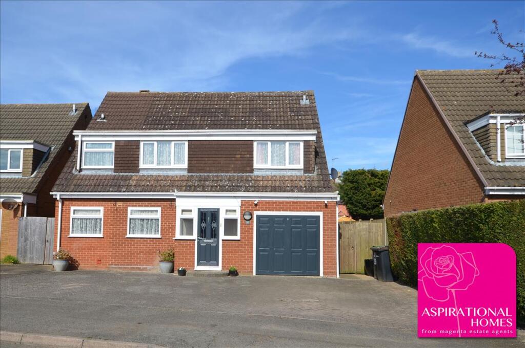 5 bedroom detached house for sale in Holmes Avenue, Raunds ...