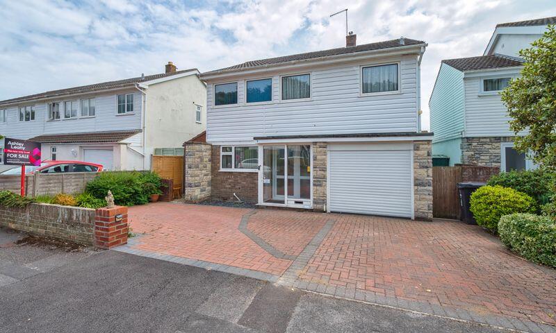 3 bedroom detached house for sale in Wingard Close, Uphill - NO CHAIN, BS23