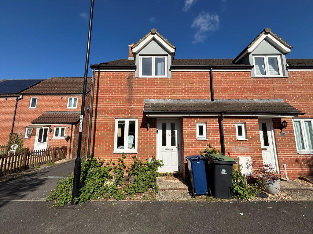 2 bedroom semi-detached house for sale in Jay Walk, Gillingham, SP8