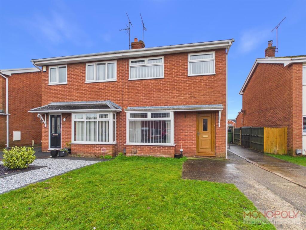 3 bedroom semi-detached house for sale in Mile Barn Road, Wrexham, LL13
