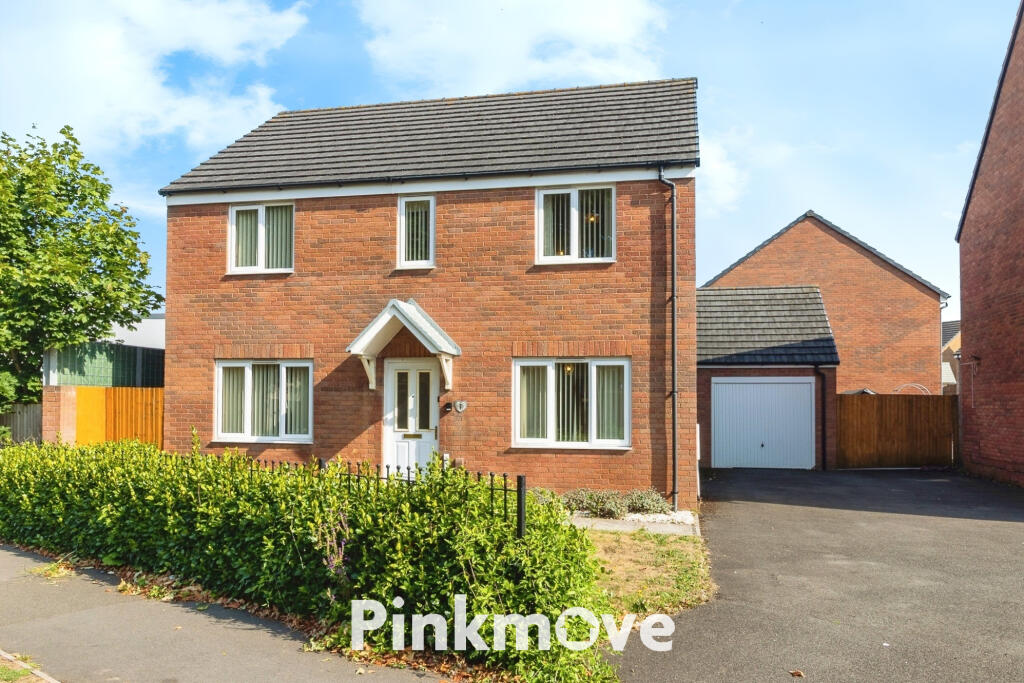 4 bedroom detached house for sale in Cefn Adda Close, Newport, NP20