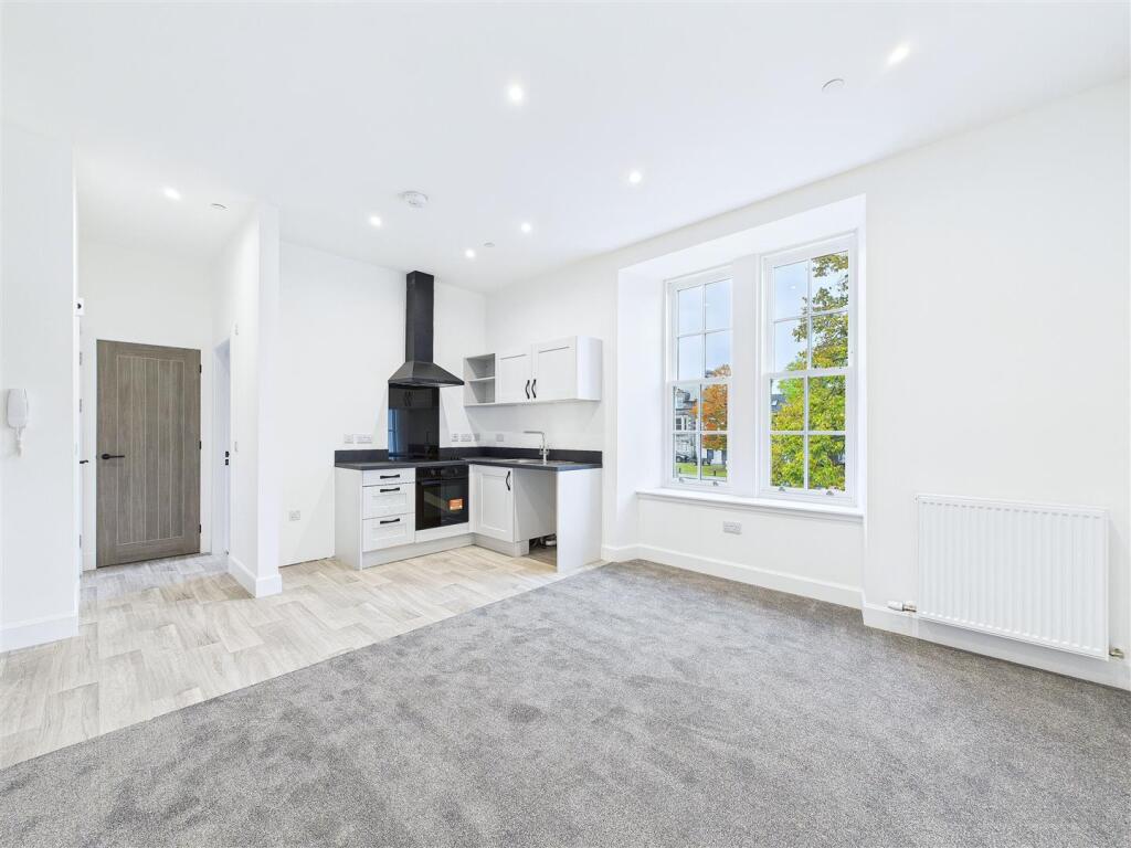 1 bedroom apartment for sale in Garden Apartment 3, Stonefield House ...