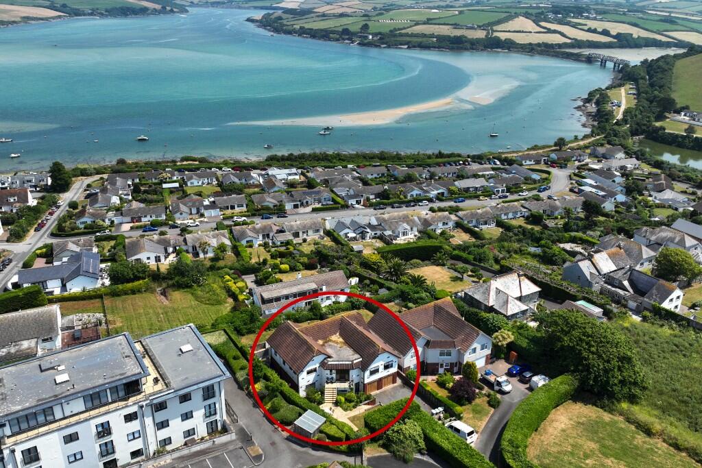 4 bedroom ground floor flat for sale in Padstow, PL28