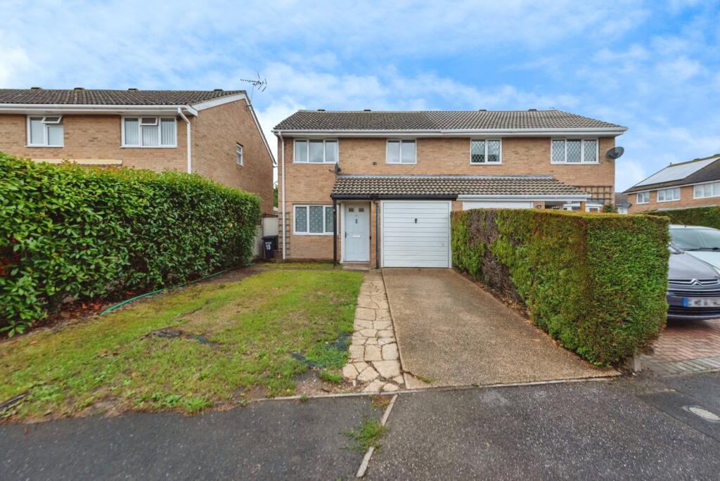 3 bedroom semi-detached house for sale in Arreton, Netley Abbey ...