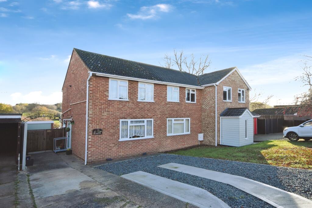 3 bedroom semi-detached house for sale in Hawkwood Road, Sible ...