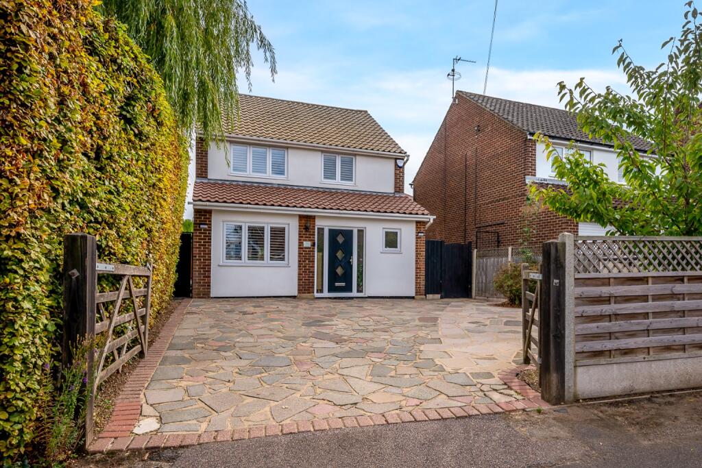 3 bedroom detached house for sale in Egerton Avenue, Hextable, Swanley ...