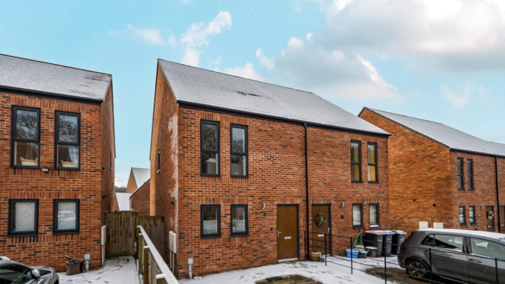 2 bedroom semi-detached house for sale in Mara Drive, Delamere, CW8 2FT ...